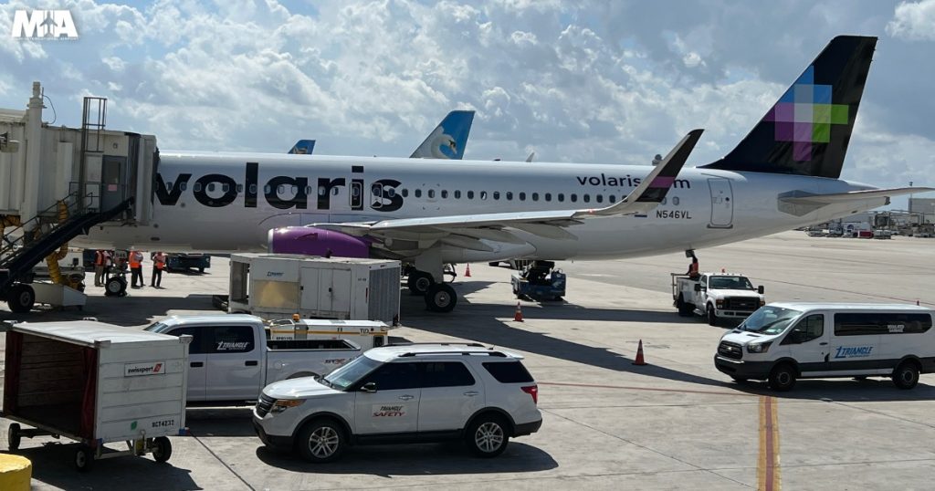 Celebración por el primer vuelo de Volaris de Miami a El Salvador - Aeropuerto Internacional de ...